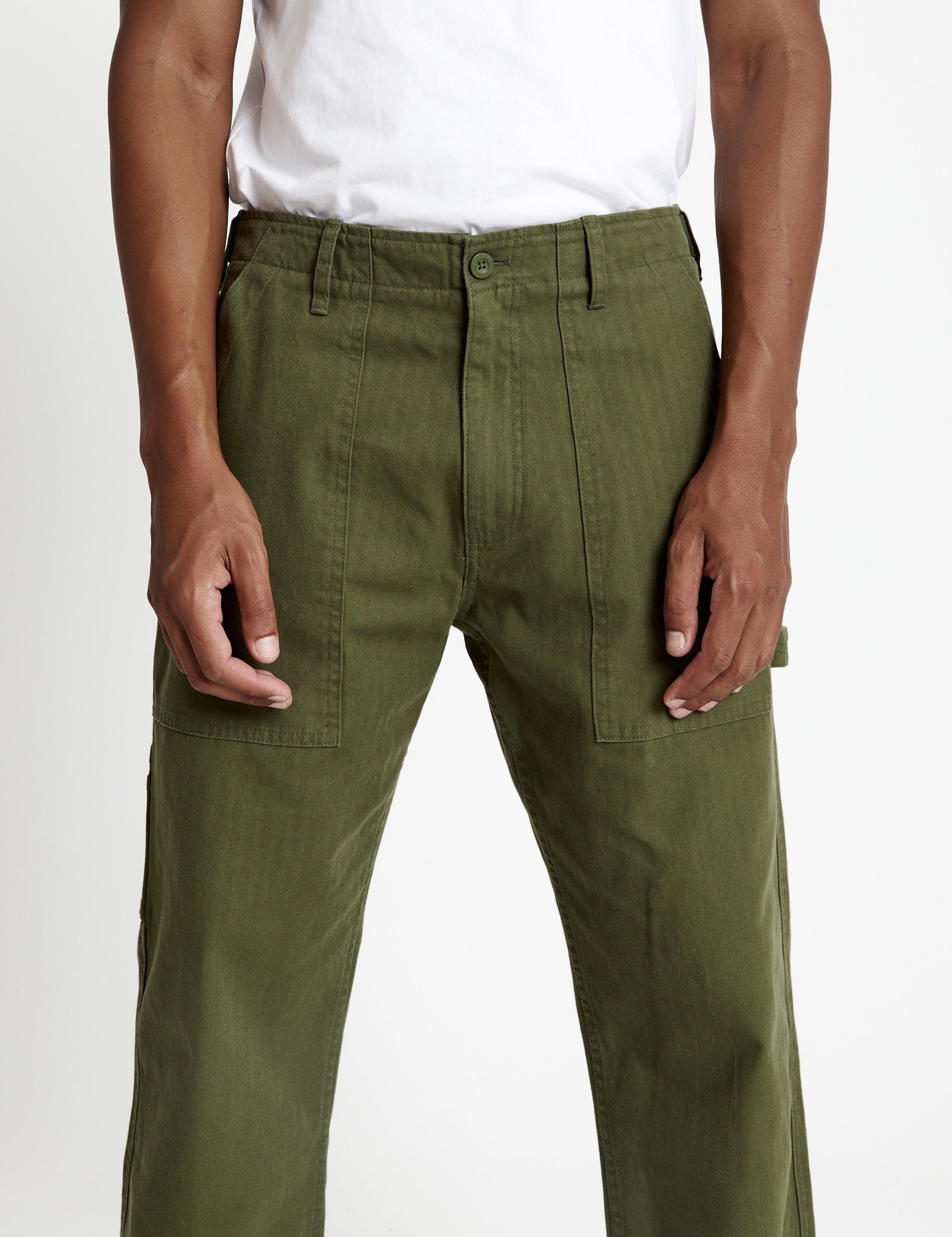 Mr Simple - Carpenter Pant in Vintage Army | Buster McGee